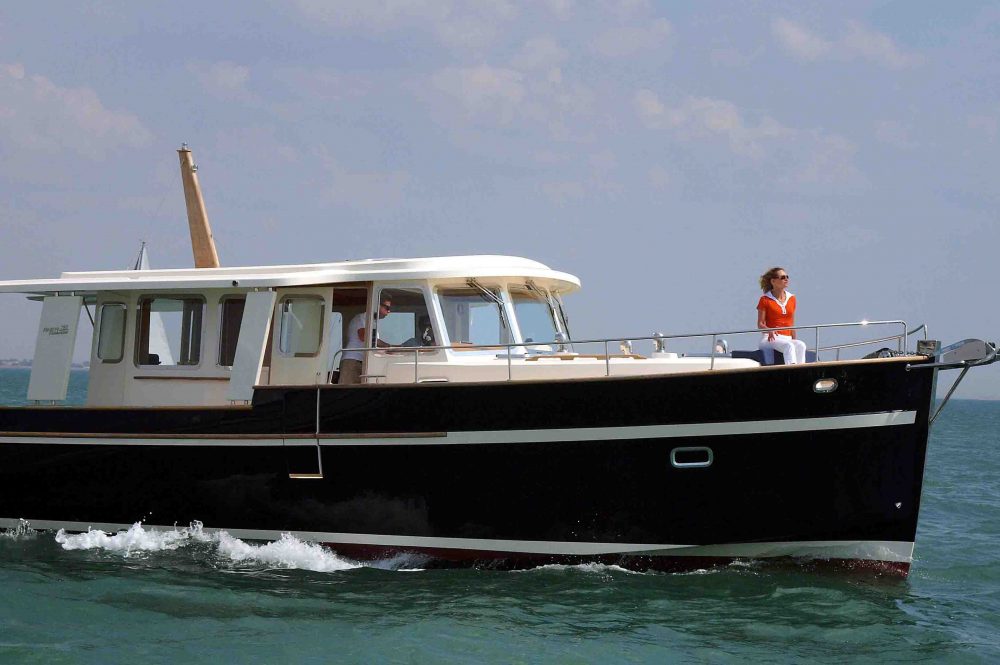 Rhea Timonier 36 Dark Blue 2014 – Skylight Yachting